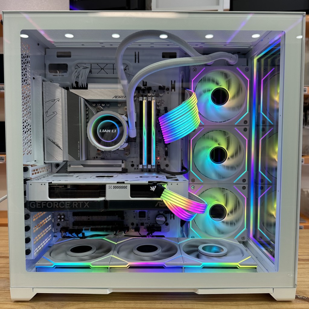 King of RGB Custom Gaming PC RTX 4070 and Ryzen 7 - 7800X3D - TEKDEP