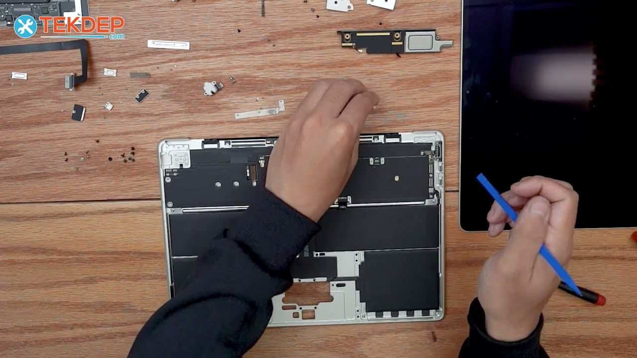 Inside the MacBook Air M3 (2024) – Repair Overview & Teardown Guide